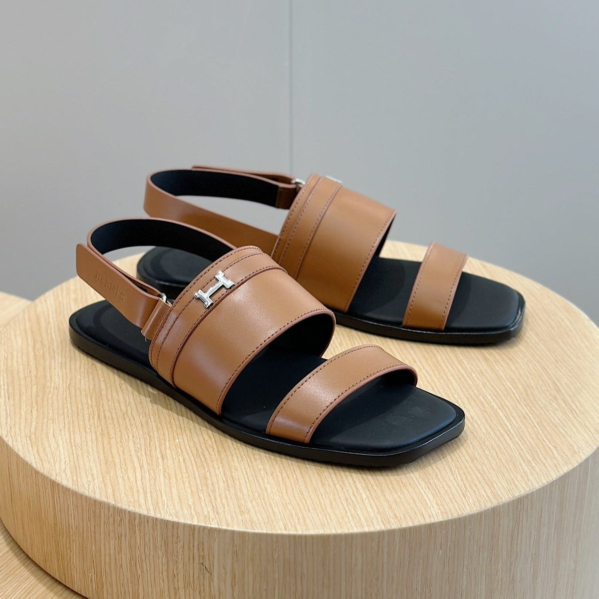 HM HENRIO FLAT SANDAL CARAMEL CALFSKIN – Amejews